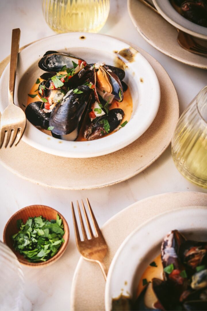 White Wine Mussels Recipe - The Gourmet Bon Vivant